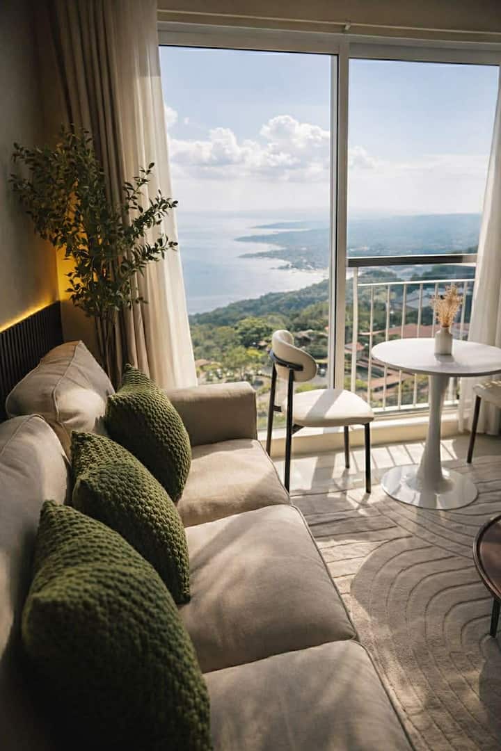 Taal View | Sky Ranch | 2 Tv’s & 2 Queen Beds - Tagaytay