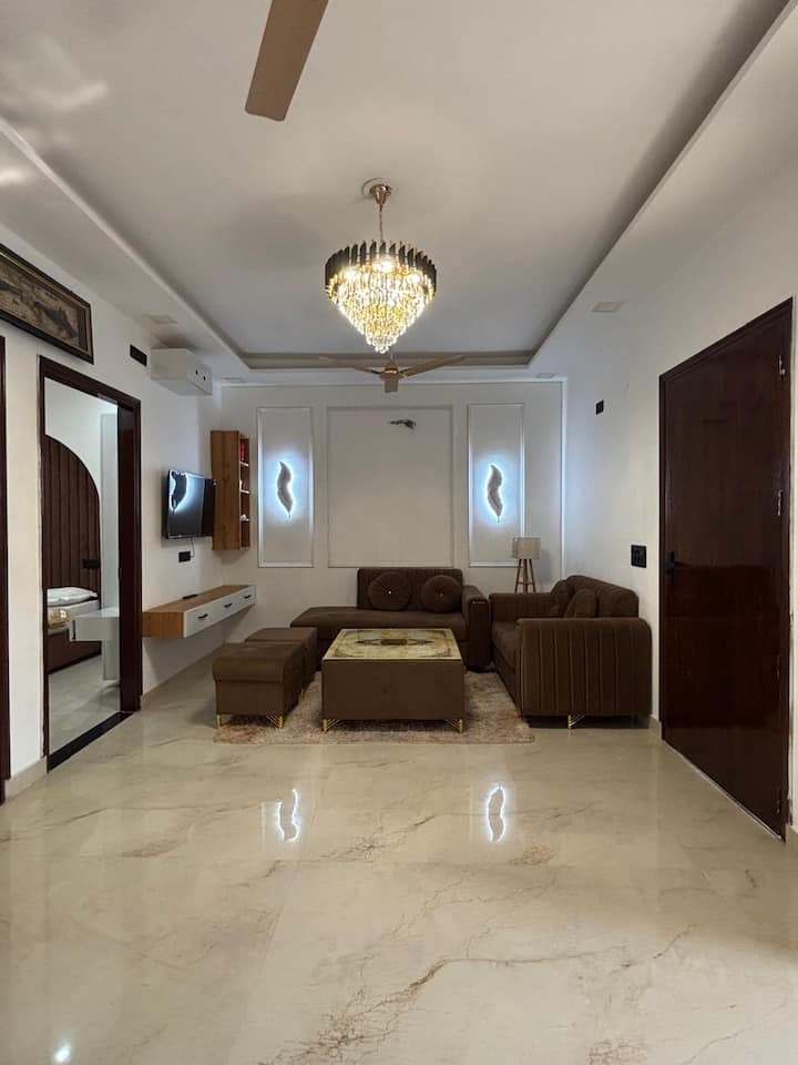 2bhk Eknav Villa I Couple Friendly I Cozy - Kharar