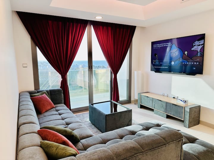 Modern 2br Beachfront Oasis | Sea View & Balcony - Muscat