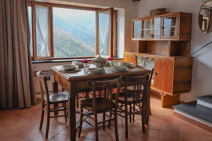 Come Una Volta Apricale, Casa Con Parcheggio - Ventimiglia