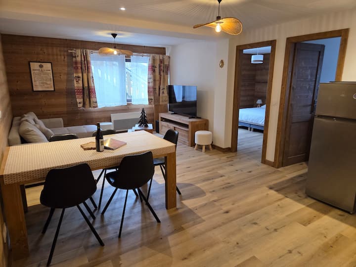 Au Pied Des Pistes Avec Piscine Et Sauna - La Giettaz