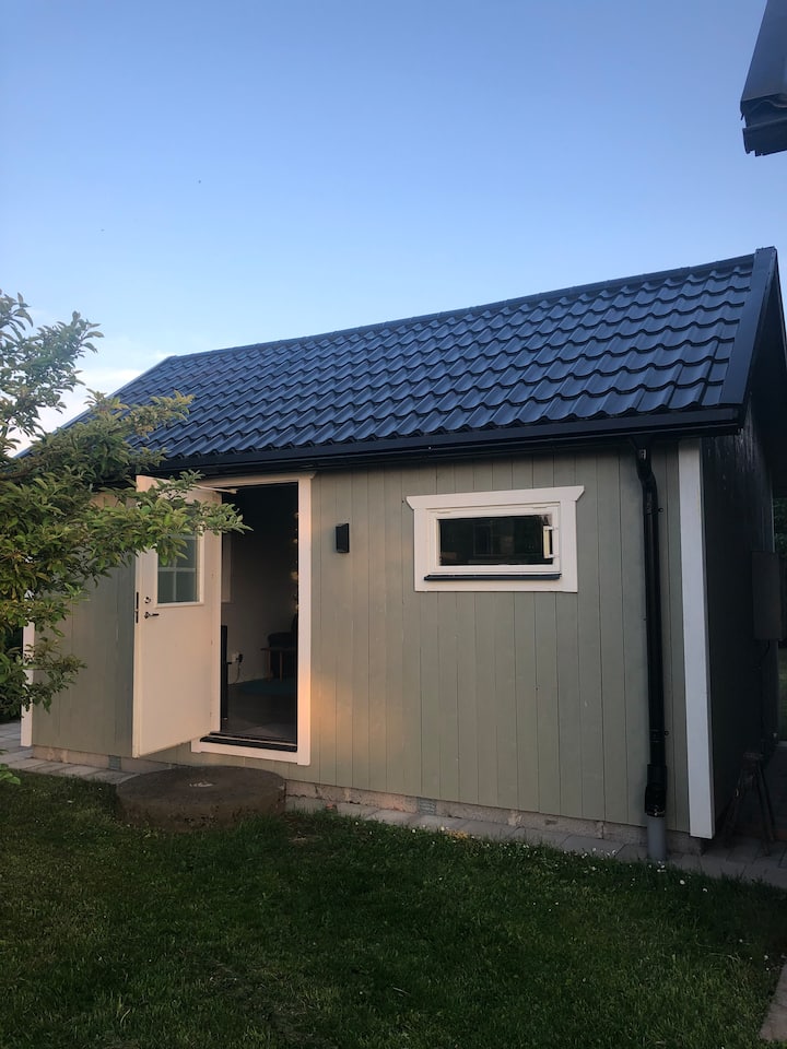 Mysig Stuga I Lantlig Miljö. - Gotland län