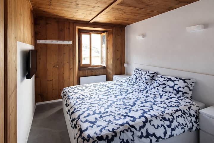 Chic Traditional Apt - With Wifi & View Mountains - Bormio
