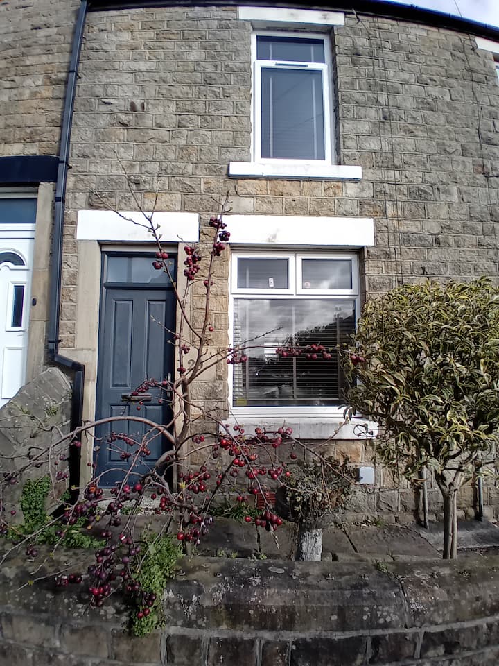 Cosy Spacious House Next To The Peak District - Sheffield