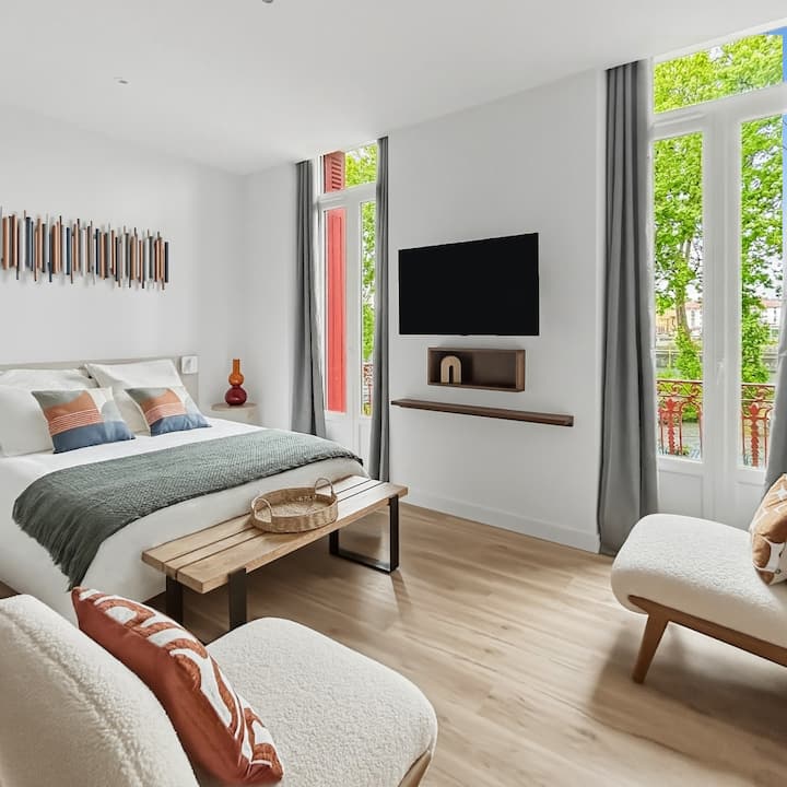 Studio Lumineux Avec Balcon, Cœur Historique - Dax