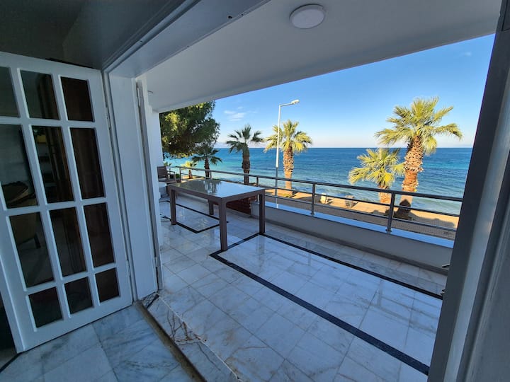 Merkezde Denize Sıfır Yazlık - Davutlar