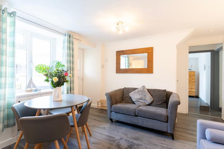 Tinner's Rest Central Hayle With Parking - Hayle