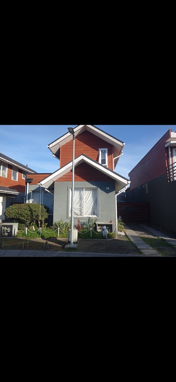 Casa Acogedora Y Tranquila En Condominio - Coronel