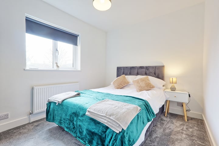 Whole House, Sleeps 8, Close To City Centre - Chelmsford