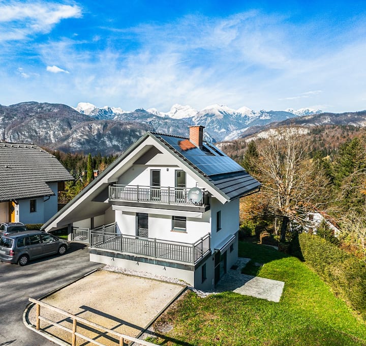 Apartments Crystal Aura - With Garden - Bohinjska Bistrica