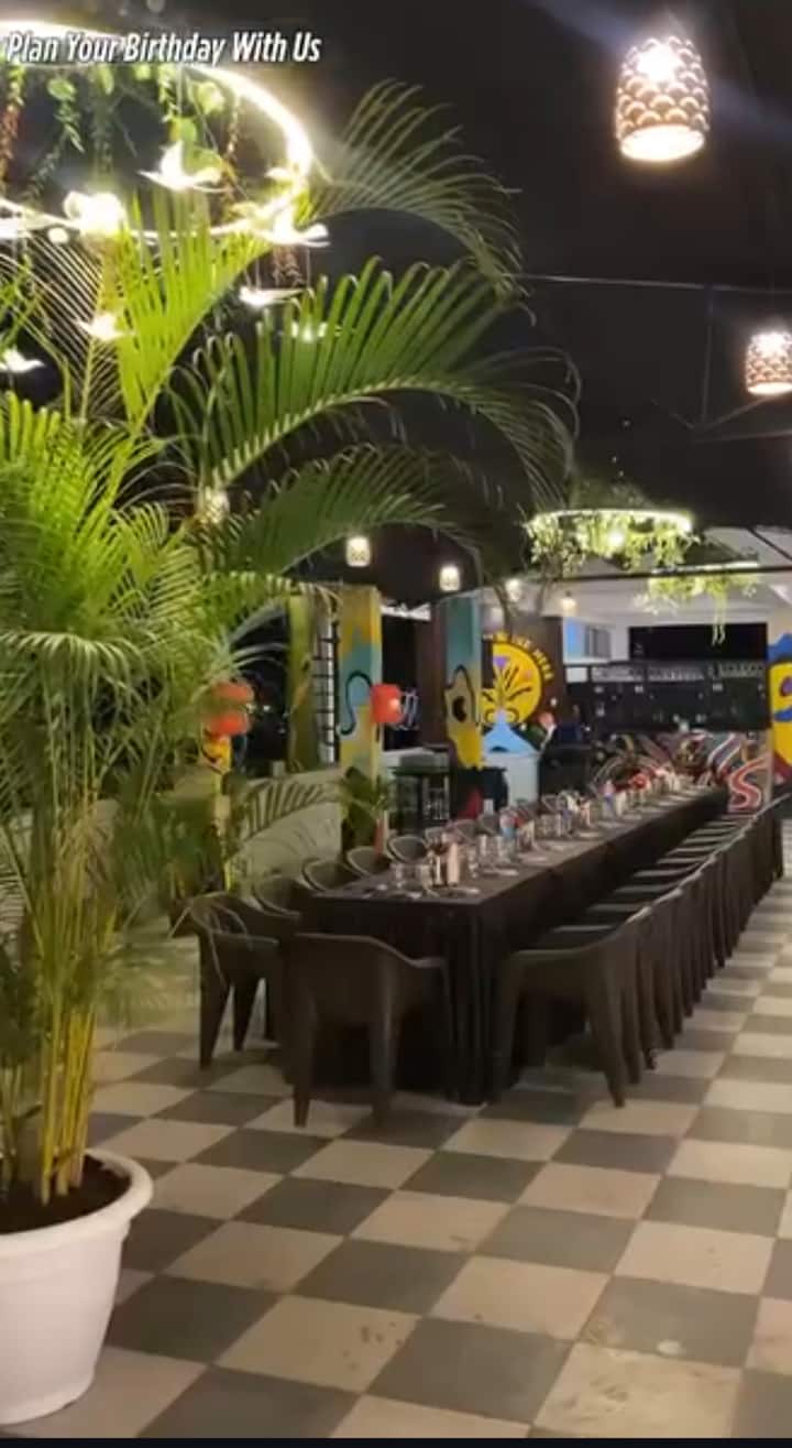 Hotel Room With Pool Resturant And Garden - Rajasthan