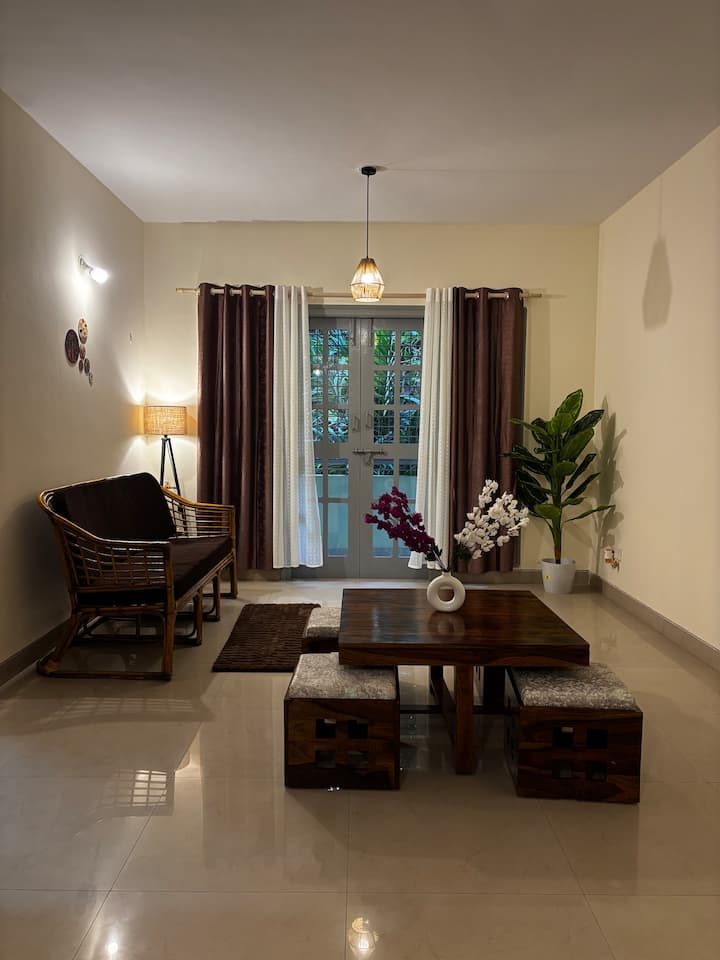 Siri, The Lawn Stay - Mysuru