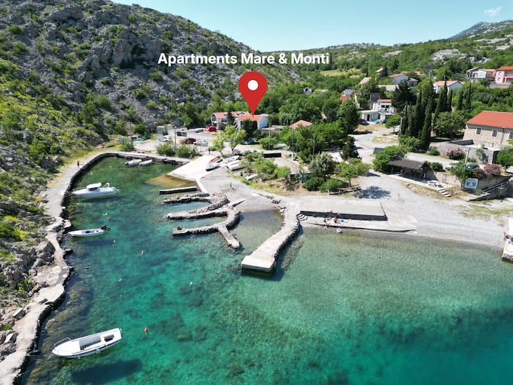 Apartment Mare With Sea View - Karlobag