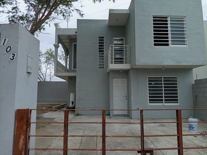 Amplia Casa 2 Pisos - Reynosa