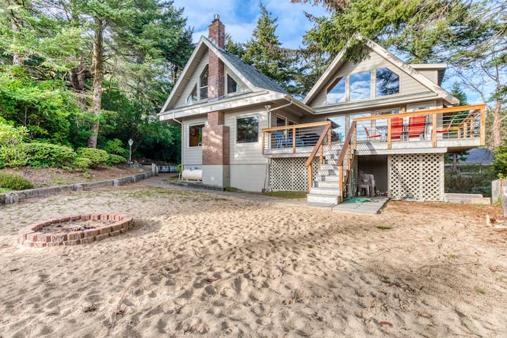 Gorgeous Riverfront House With Entertainment - Nea - Florence, OR