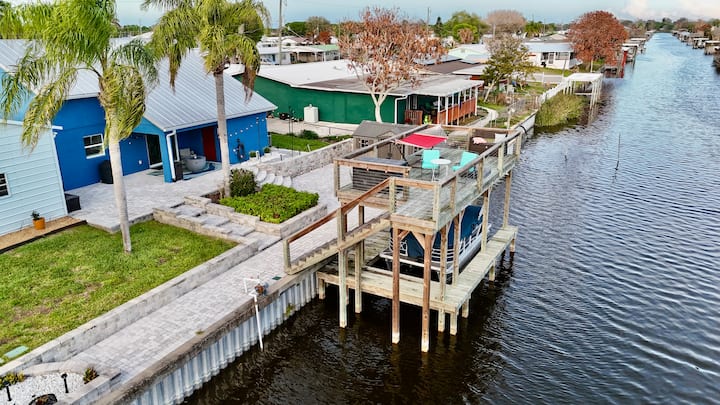 Taylor Creek Isles Cottage | Lake Access + Sundeck - The Bahamas