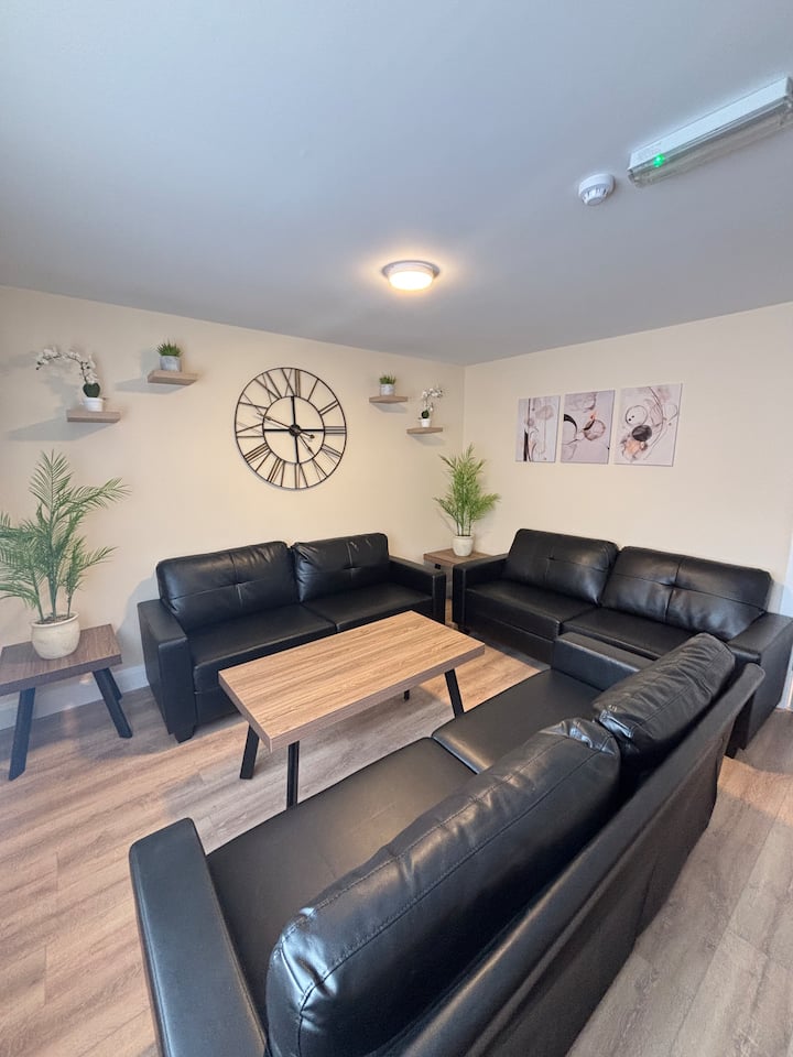 Mary’s Apartment, Premium Stay In Carrick - Leitrim Village