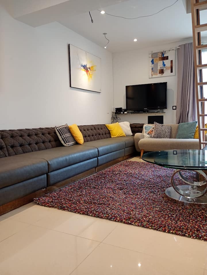 Maison 17 Couchages, 6 Douches, 4 Wc, 350 Euros - Bouc-Bel-Air