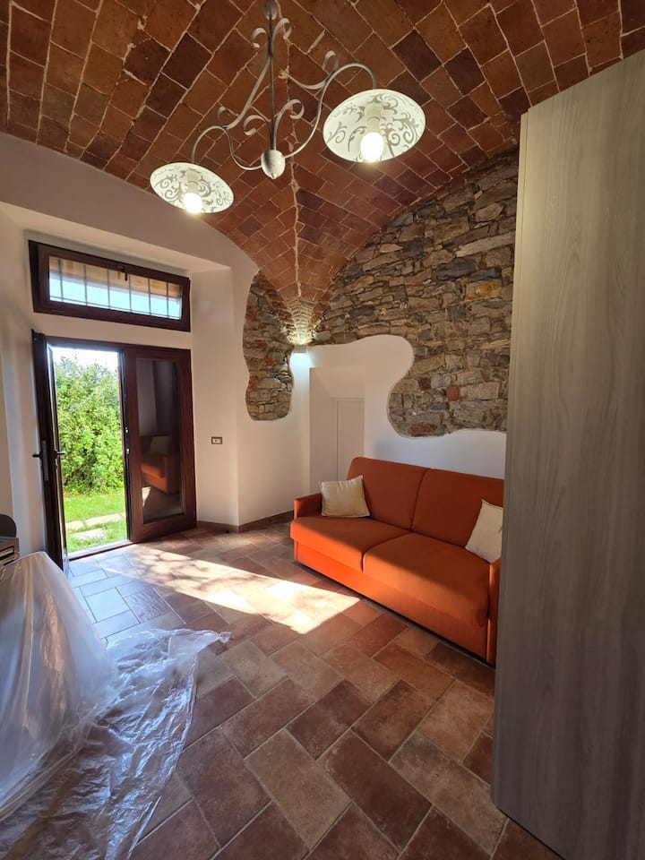 Classic Studio Flat Near The Sea In Follonica - Follonica