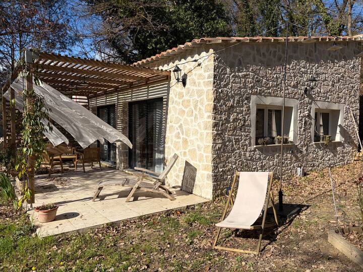 Belle Dépendance De 42m2 Au Cœur De La Provence. - Fuveau