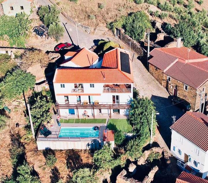 2 Apartments Plus 3 Bedroom House. Fibre Bb & Pool - マデイラ諸島