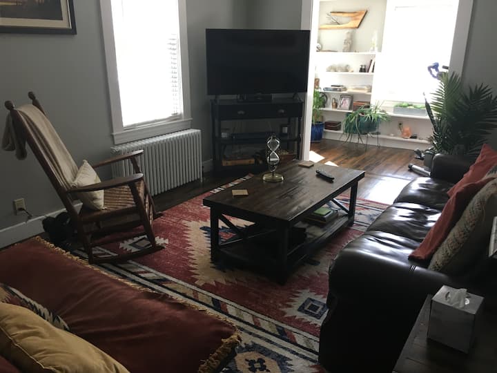 House 2.7 Miles From Gillette Stadium - Foxborough, MA