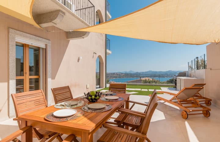 Exclusive 2 Bedr, View, Garden, Parking, Grill - La Maddalena