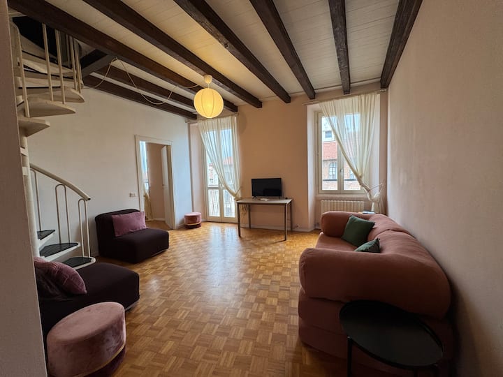 Vittoria10! Elegante Appartamento In Centro - 帕維亞