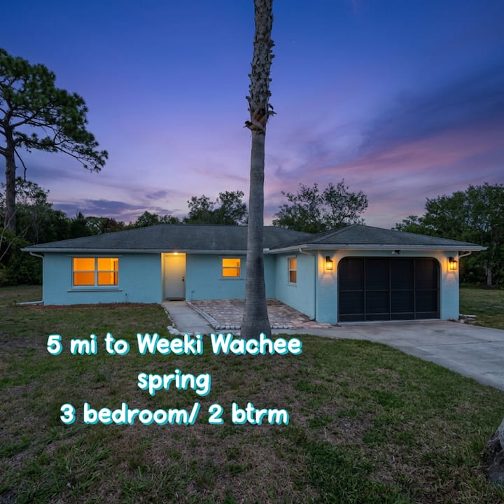 Stay & Splash | Near Weeki Wachee Springs - Pine Island, FL