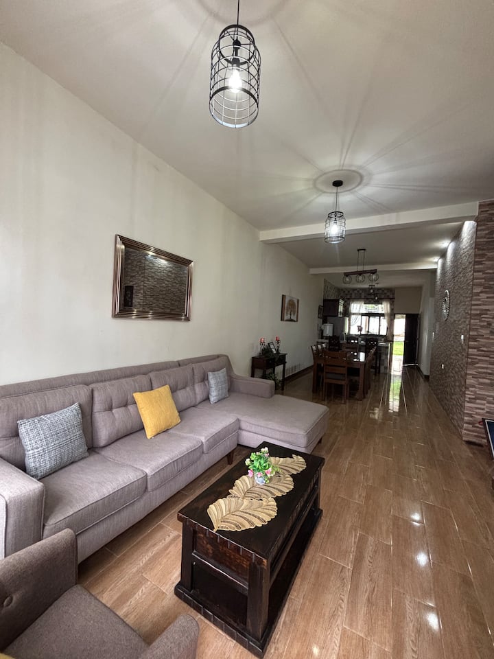 Casa Camila Alojamiento En Coban - Guatemala