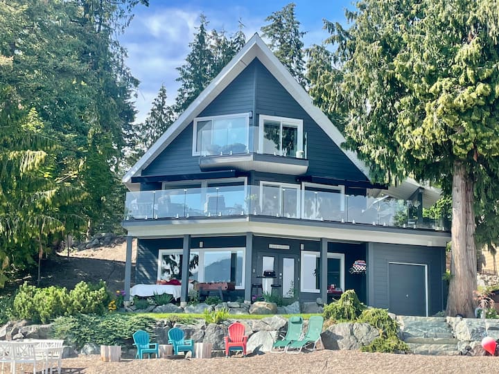 Luxury Lakefront Retreat On The Shuswap - Blind Bay
