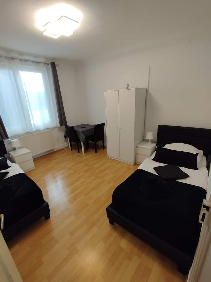 Zentral Calw: 3 Zi, 8 Einzelbetten, Küche & Tv - Bad Liebenzell