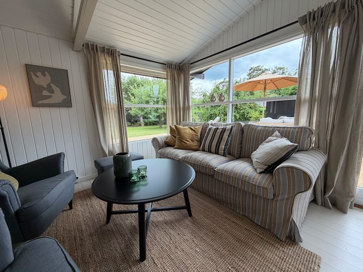 Hyggeligt Sommerhus Med Stor Have Tæt På Stranden - Denmark