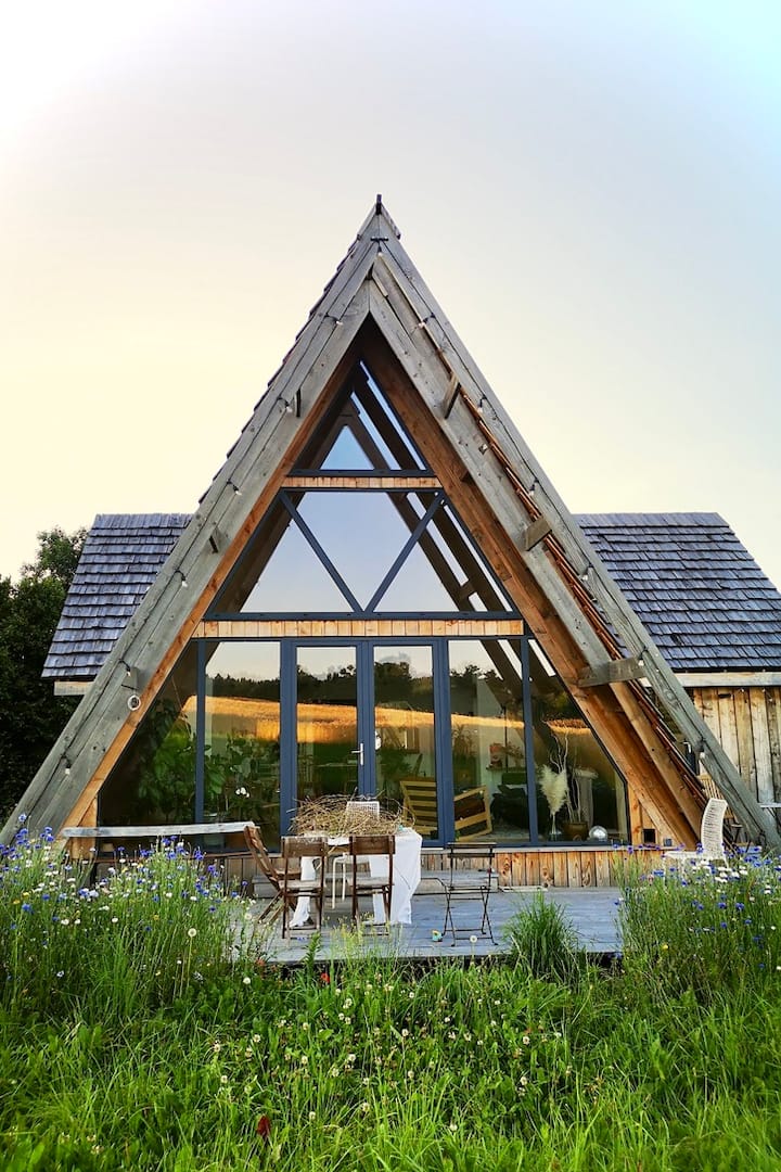 La Maison En A Dans La Forêt - France