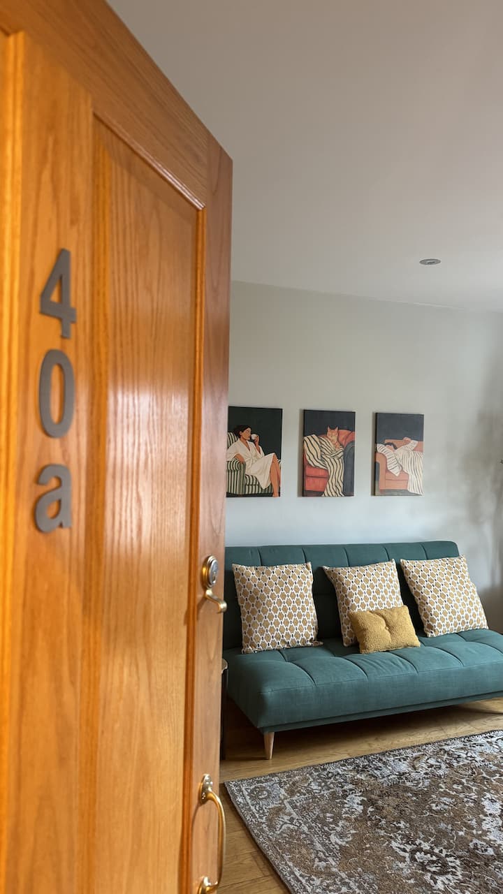 Boutique Shenfield Stay • New • Stylish • Central - Brentwood