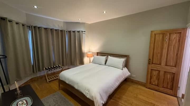 Boutique Shenfield Stay • New • Stylish • Central - Brentwood