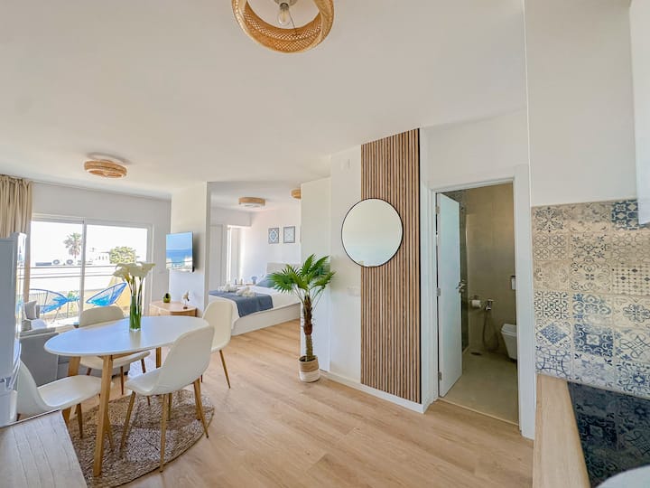 Seaside Serenity Apartment, 3 Pools & Ocean View - Albufeira