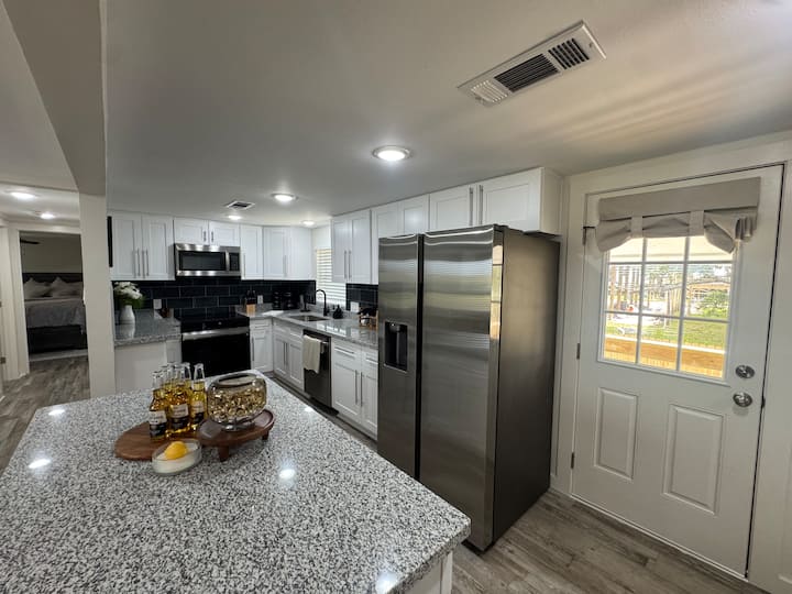 Life Feels Different By The Beach! - Grand Isle, LA