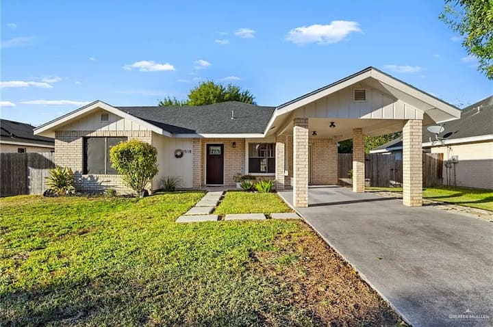 Entire Home In Harlingen, Tx - Harlingen, TX