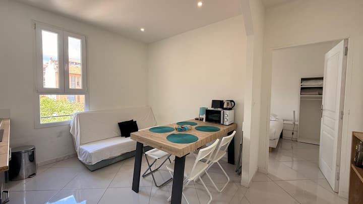 T3 Promenade Des Anglais - 2 Chambres - Balcon - Nizza