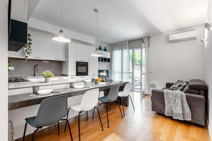 Stayeasy Gargano • Stylish Apt With Private Yard - Milão