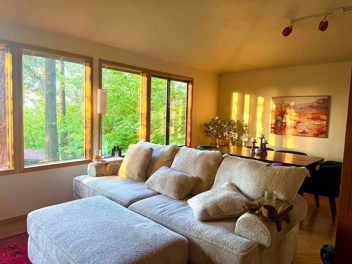 House Of Luxury And Light In The Hills - Eugene, OR