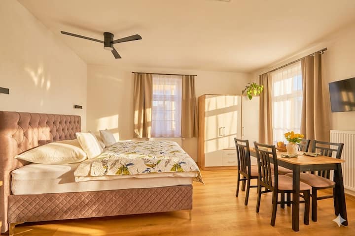 Villa Harmony - Apartmán Queen V Přízemí 2 Ložnice - Český Krumlov