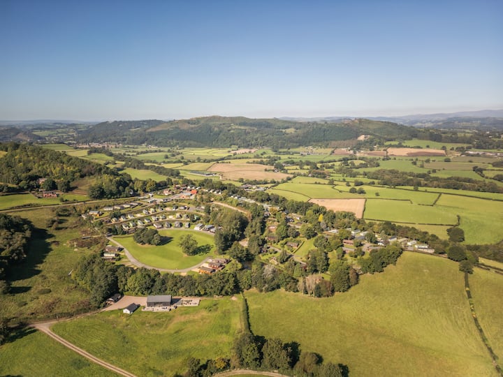 Cosy Lodge Retreat Near Welshpool Countryside - Welshpool
