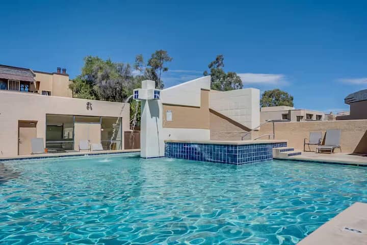 Sunny Tucson Retreat +Pool +Spa +Patio - Tucson, AZ