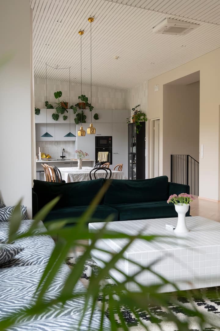 Tilava, Valoisa Omakotitalo Kaikilla Mukavuuksilla - Espoo