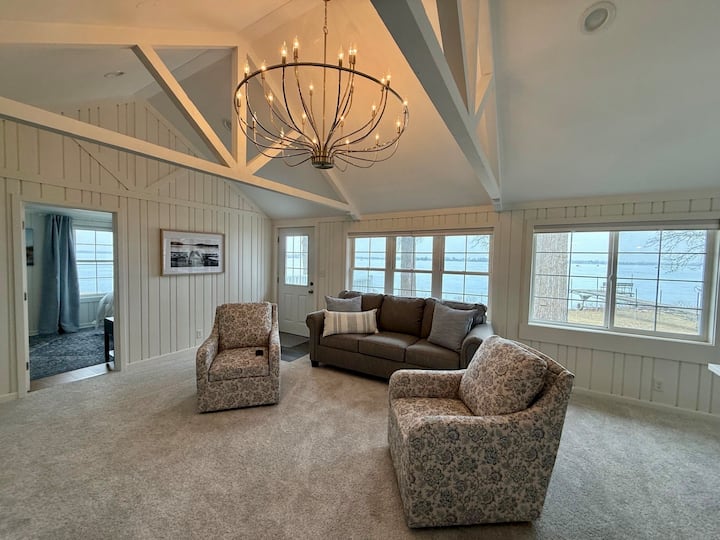 Lakefront Escape - Breathtaking Views In Fox Lake - 福克斯萊克