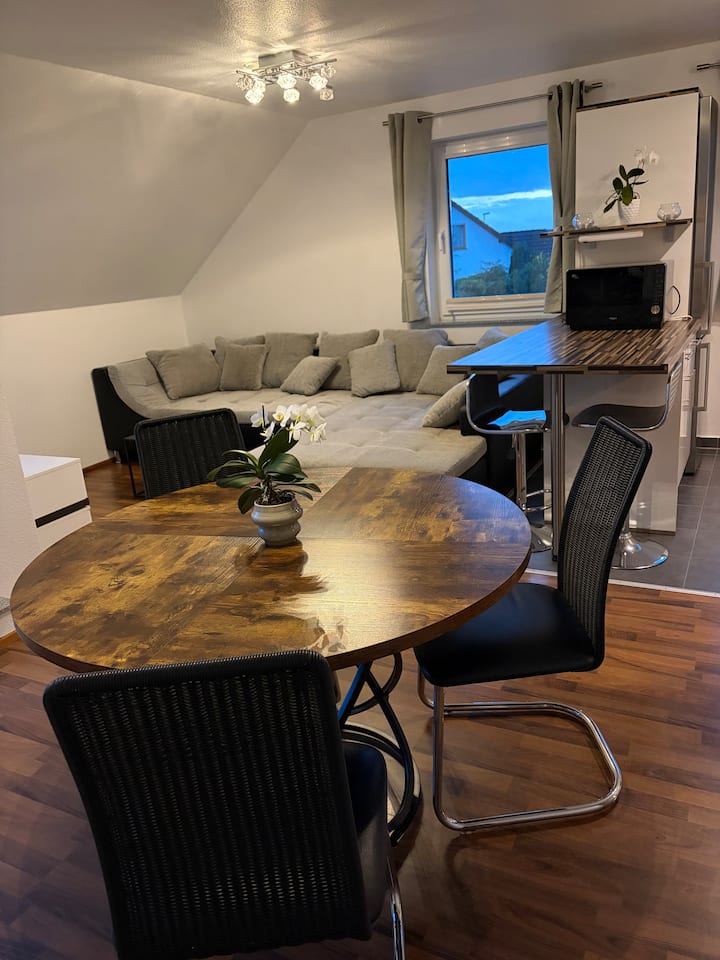 Gemütliche Zwei-zimmer-wohnung - Waiblingen