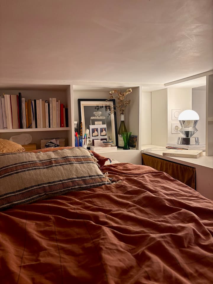 Apparemment Cosy Et Design Aux Batignolles - Paris