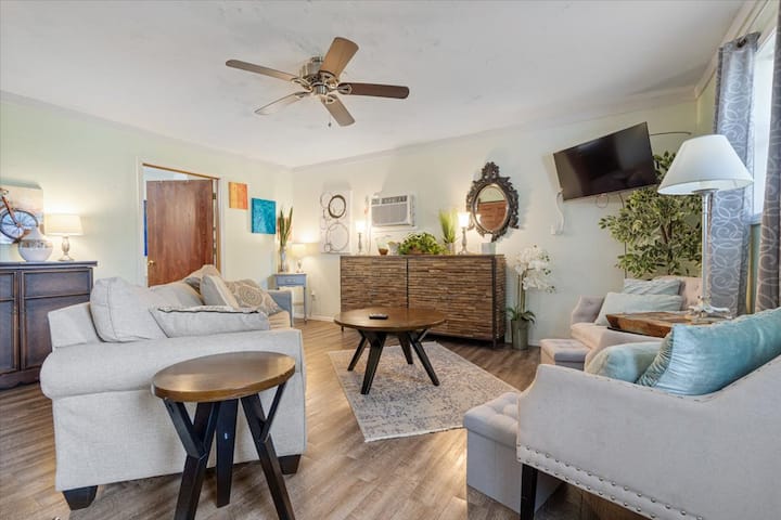 Cottage In Bentonville - Bentonville, AR